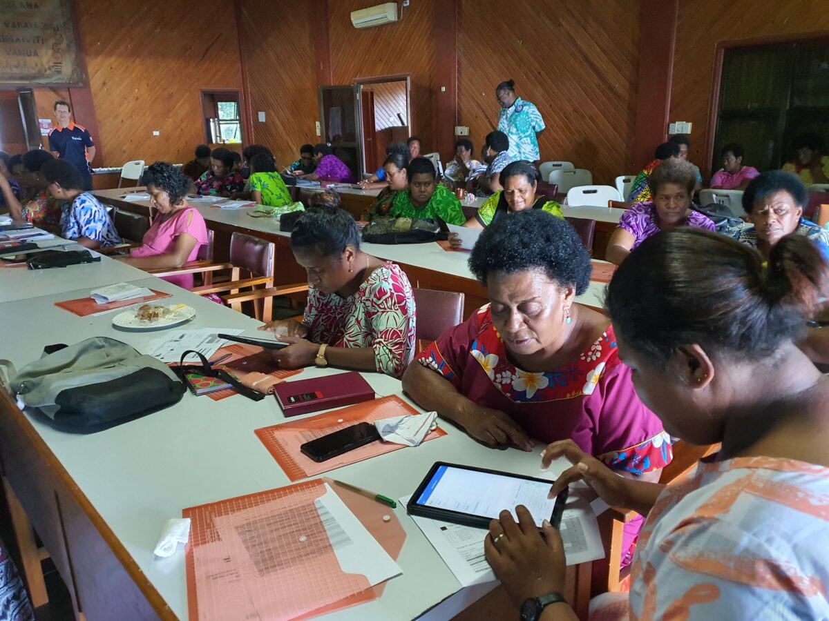 Tamanu training for nurses and community health workers, Levuka, Fiji ...